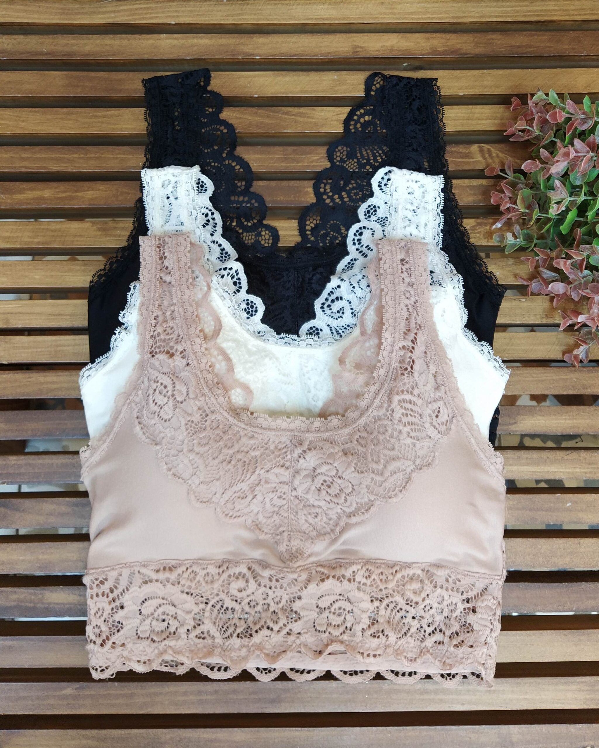 Top Encaje Negro E1366 - Nefertitimoda.com
